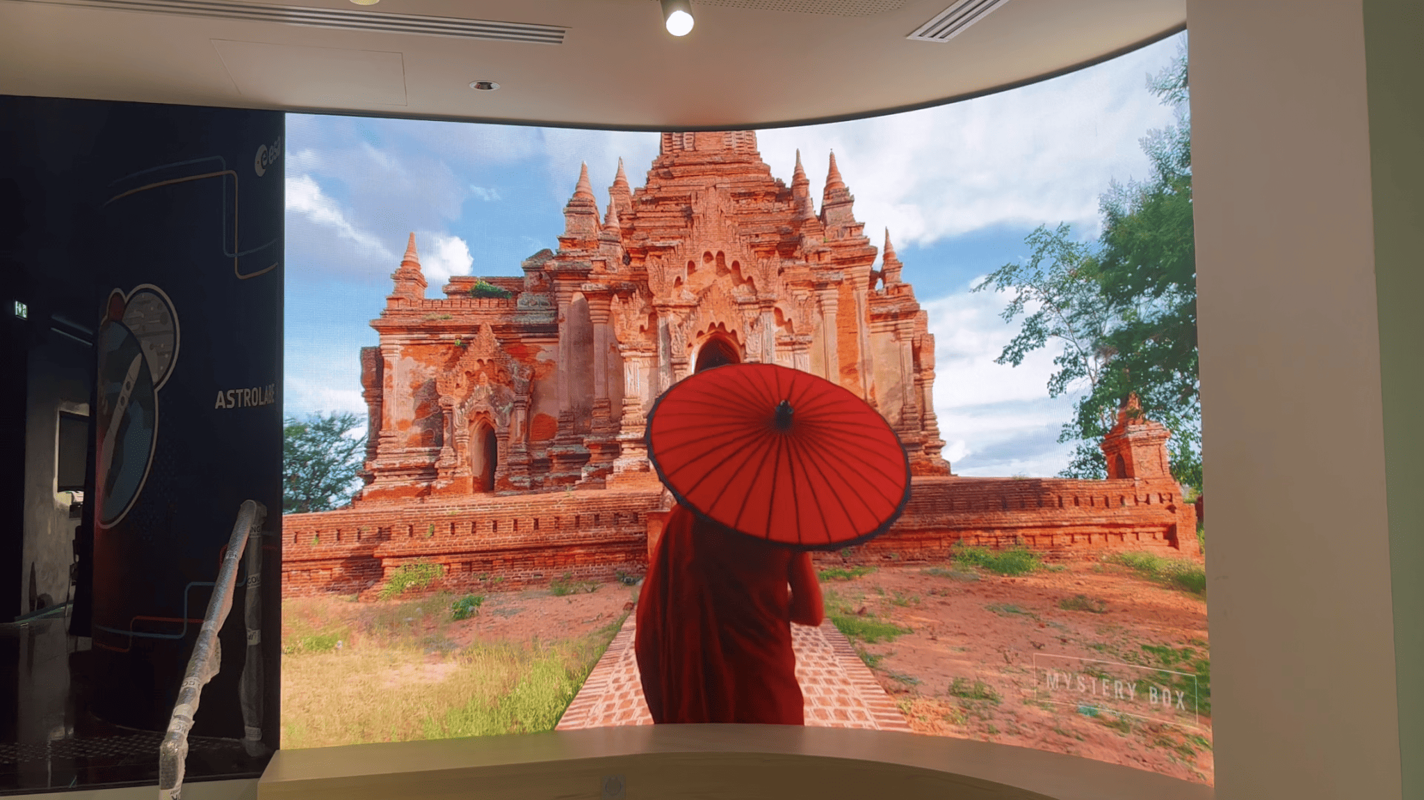 Curved COB LED Installation at European Space Agency in Paris