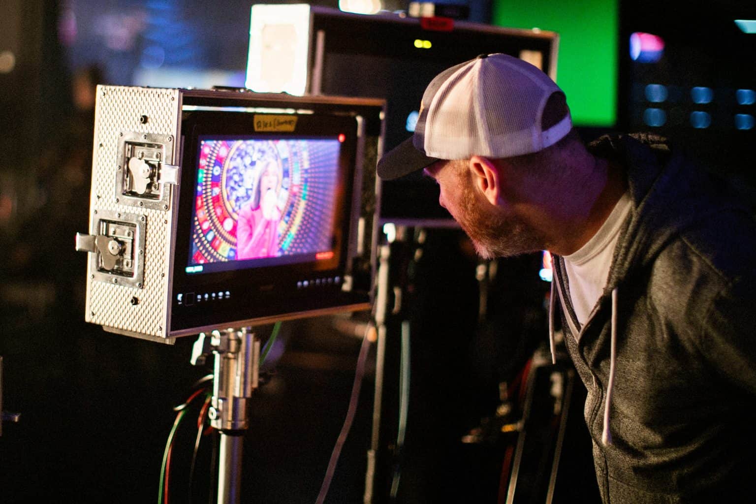 Rigged vs Ground Stack LED Screen Hire: Choosing the Right Build Method