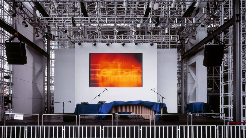 What is an LED Video Wall: Definition, types & applications